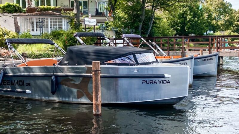Berlin: Electric Boat Rental for self-driving 2 hrs - Authentic Reviews and Insights
