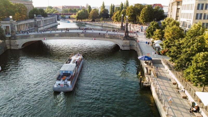 Berlin: Evening Sightseeing River Cruise on the Spree - Introduction