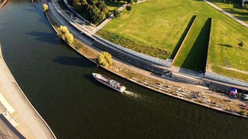 Berlin: Evening Sightseeing River Cruise on the Spree - The Sum Up