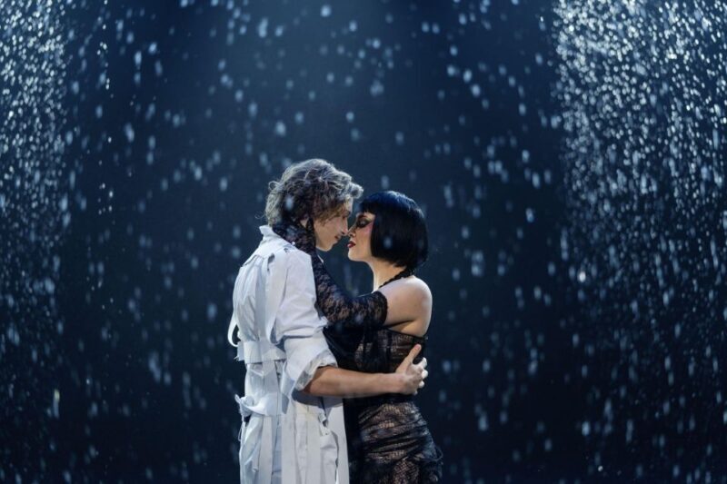 Berlin: FALLING | IN LOVE Grand Show Friedrichstadt-Palast - Who Will Love This Show?