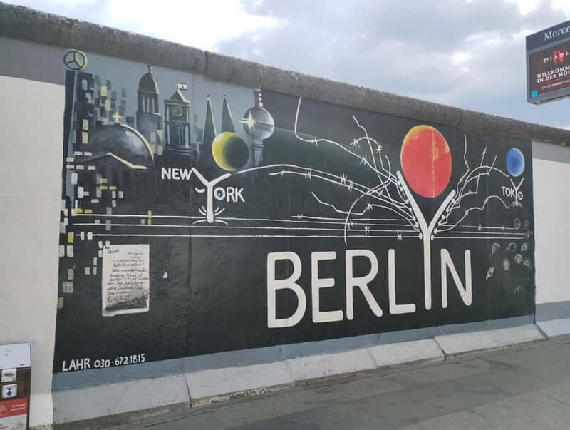 Berlin Friedrichshain: Urban Walk of Grit and Gentrification - Key Points