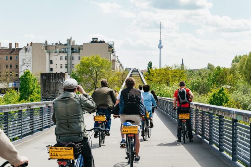 Berlin: Green City Guided Bike Tour - An Introduction to Exploring Berlin on Two Wheels
