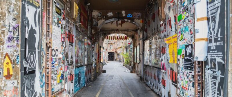 Berlin: Hidden Backyards Guided Walking Tour - Hackesche Höfe: The Artistic Heart