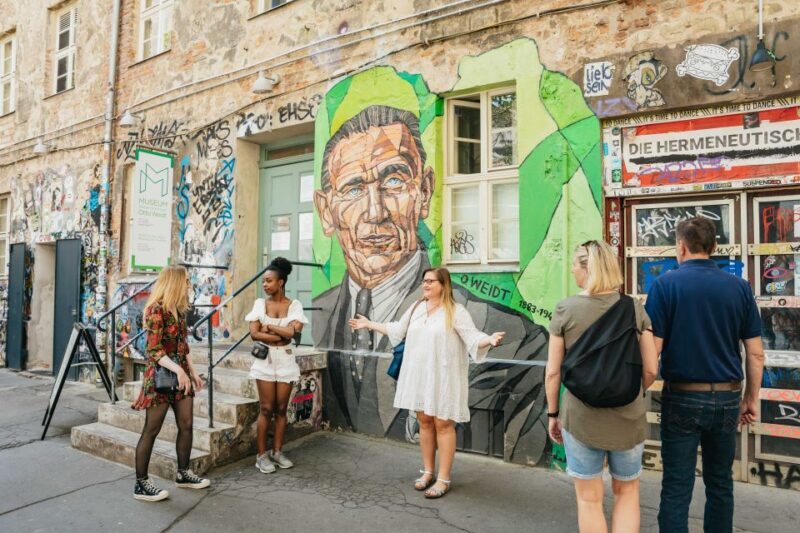 Berlin: Hidden Backyards Guided Walking Tour - Rosenhöfe and Sophienkirche