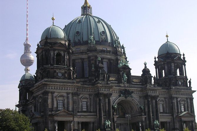 Berlin Highlights Private Guided Walking Tour - What to Expect on the Tour