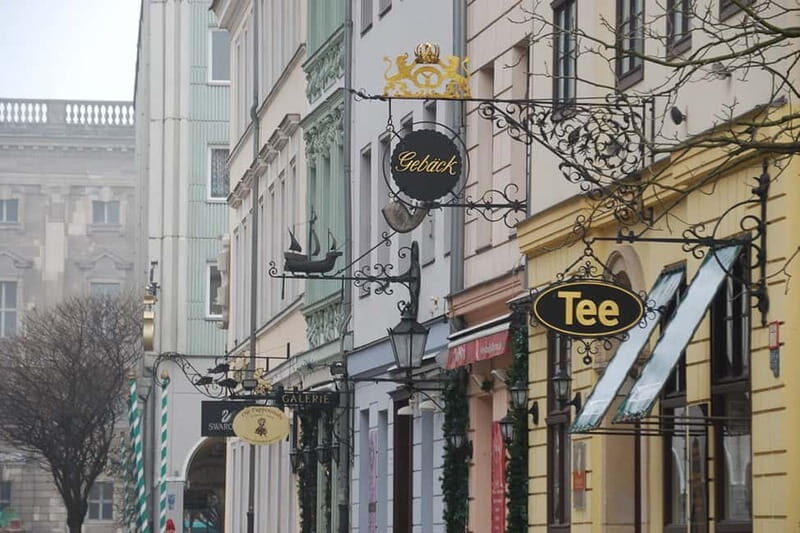 Berlin: Historic Center Walking Tour with a Real Berliner - What To Expect from the Experience