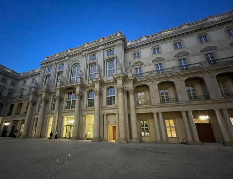 Berlin: history walk - sightseeing walk in english - Who is This Tour Perfect For?