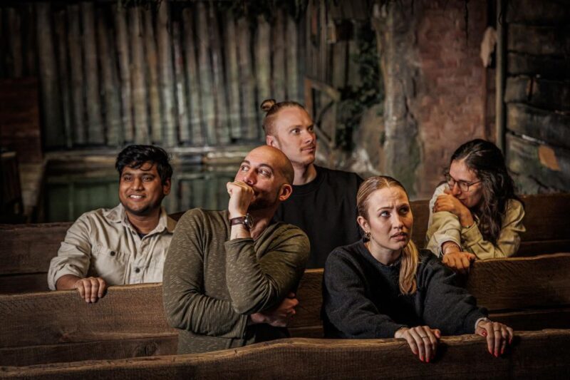 Berlin: Madame Tussauds Museum & Berlin Dungeon Combo Ticket - A Close Look at the Attractions