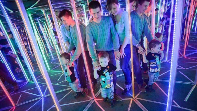 Berlin: Mirror Maze - An In-Depth Look at the Berlin Mirror Maze Experience