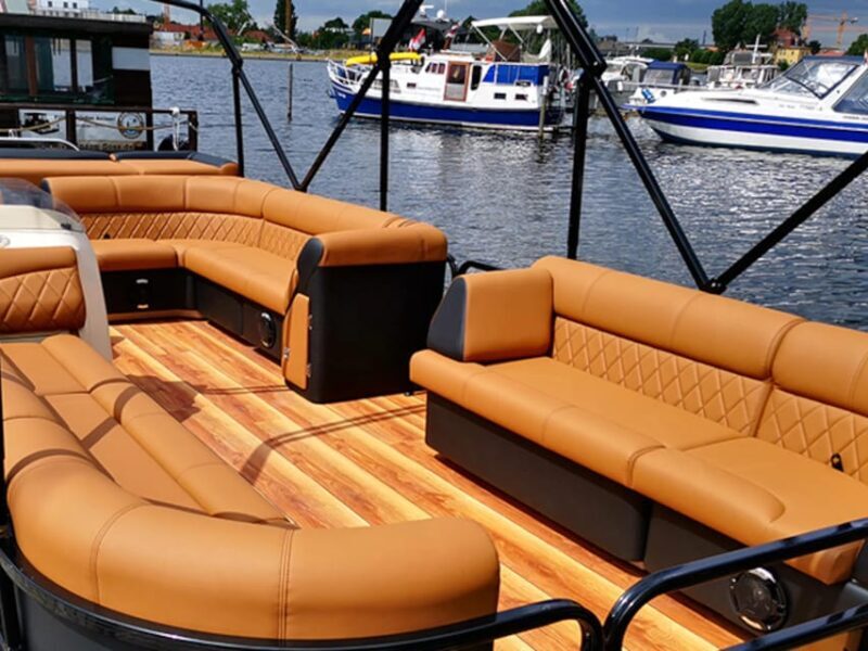 Berlin: Pontoon Boat Rental - Bikini - Final Thoughts: Who Will Love This?