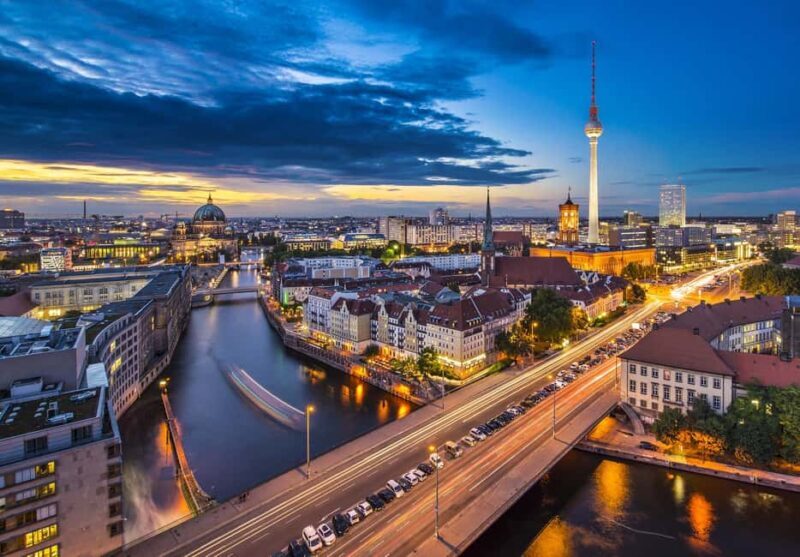 Berlin: Private Arts and Creative Scene Walking Tour - Key Points