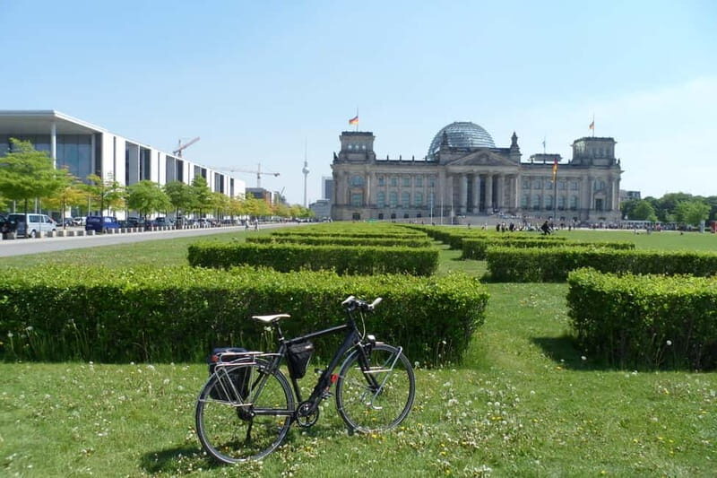 Berlin: private Bike Tour Through City Center - What You Need to Know