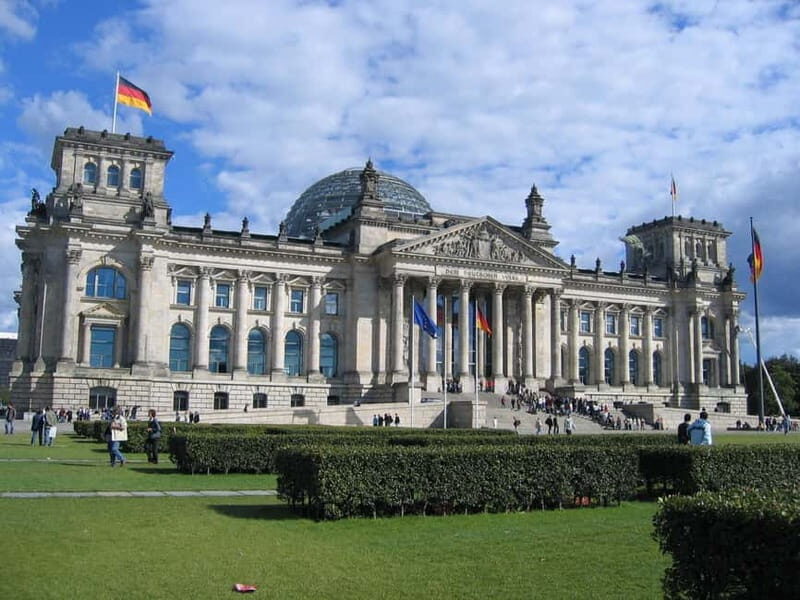 Berlin: Private City Highlights Tour by Car - Key Points