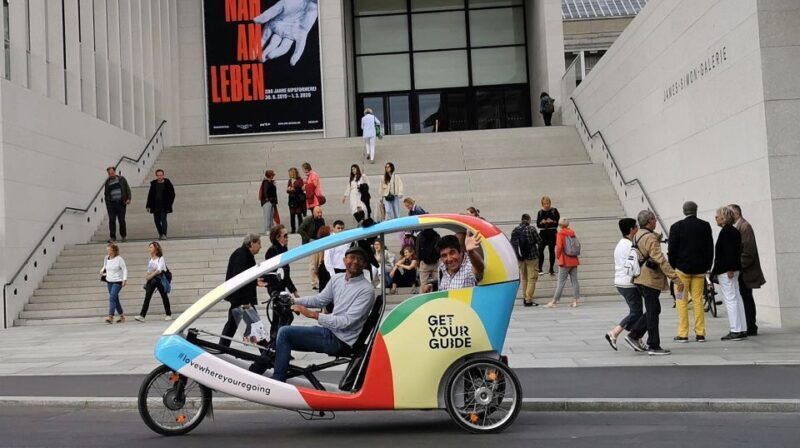 Berlin: Private Guided E-Rickshaw Tour - A Closer Look at the E-Rickshaw Experience
