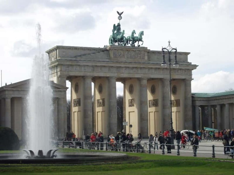 Berlin: Private Highlights Walking Tour - Exploring Berlin on Foot: What’s Included and What to Expect