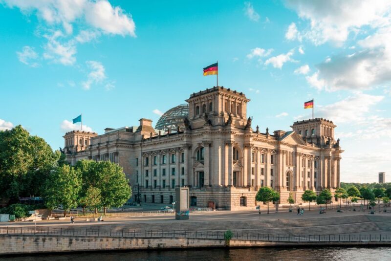 Berlin: Private Reichstag and Glass Dome Tour - The Experience in Detail: What You Can Expect