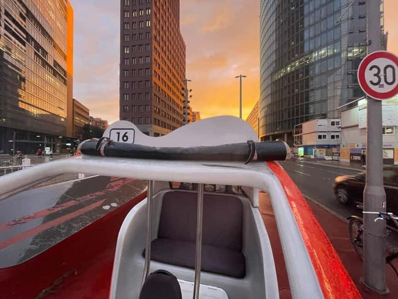 Berlin: Private Sightseeing Tour in an E-Rickshaw - An In-Depth Look at the E-Rickshaw Tour