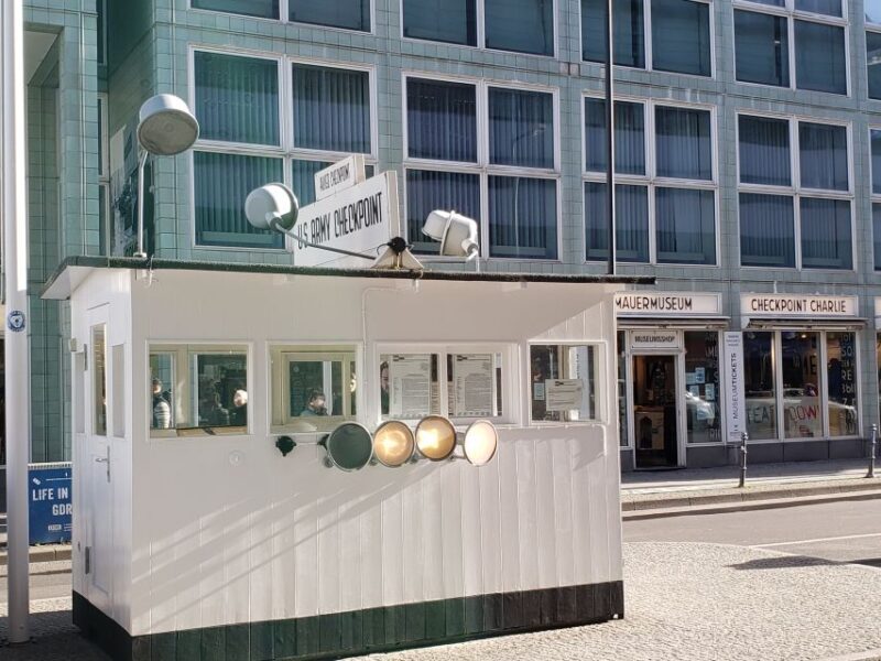 Berlin: Private walking tour through the city center - Key Points