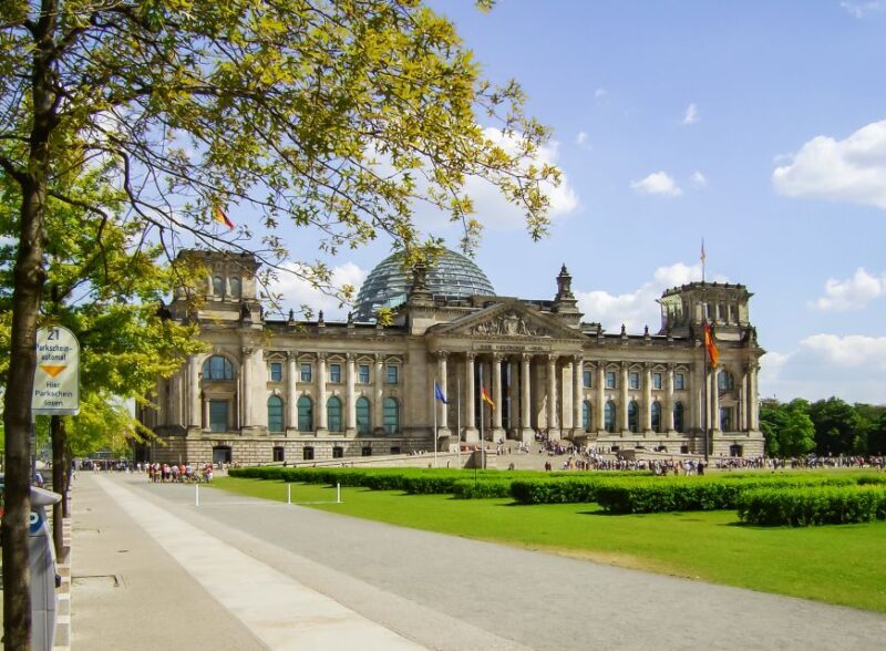 Berlin: Reichstag, Plenary Chamber, Cupola & Government Tour - An Authentic Look at Berlins Political Heart