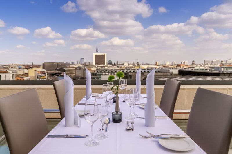 Berlin: Rooftop Lunch at the Reichstag's Käfer Restaurant - Discovering the Experience