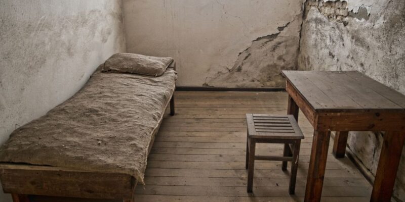 Berlin: Sachsenhausen Concentration Camp and Potsdam Tour - Who Is This Tour Best For?