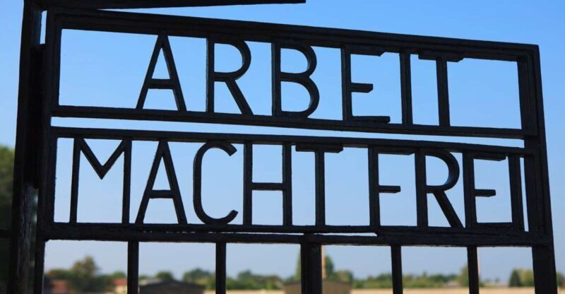 Berlin: Sachsenhausen Memorial 6-Hour Tour in Spanish - Key Points