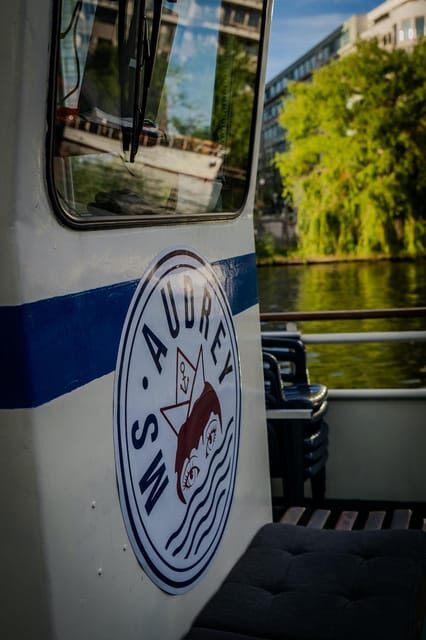 Berlin: Spree cruise with three drag queens (MS Audrey) - Frequently Asked Questions