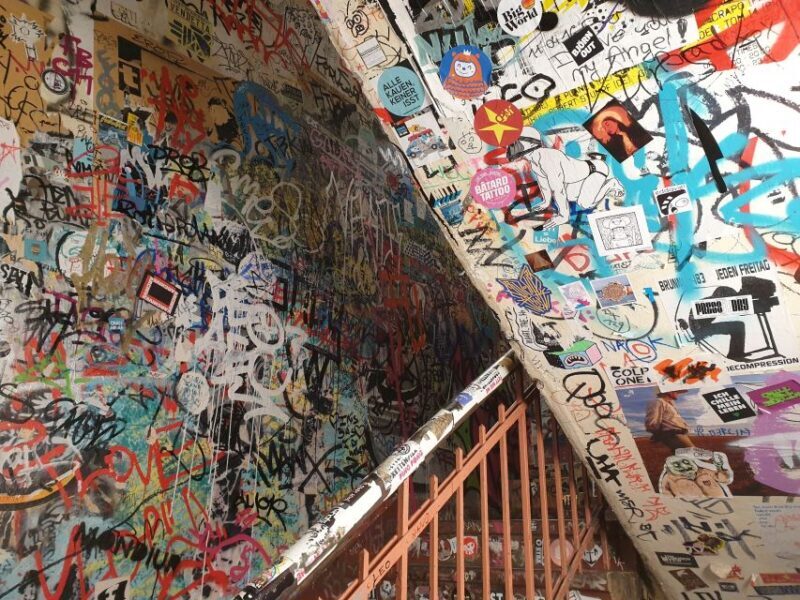 Berlin: Street Art and Alternative Tour - Key Points