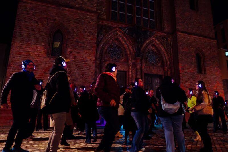 Berlin: Walk and Dance Silent Disco Tour with 80s / 90s - What Makes It Fun and Memorable