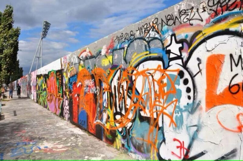 Berlin: walking tour of must-see sights - Authentic Insights from Reviews