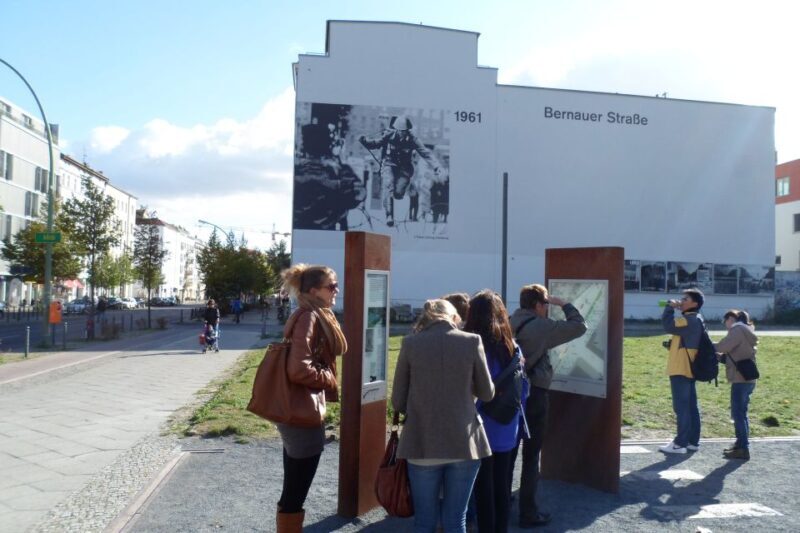 Berlin Wall: Small Group Guided Tour - Walk Along the Death Strip and See the Cherry Trees