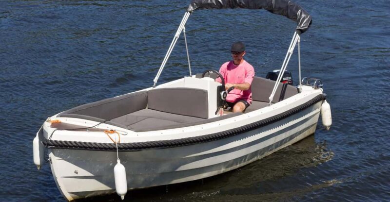 Berlin: Wonderful days renting the motorboat tortola - The Practical Details: Navigating Your Day
