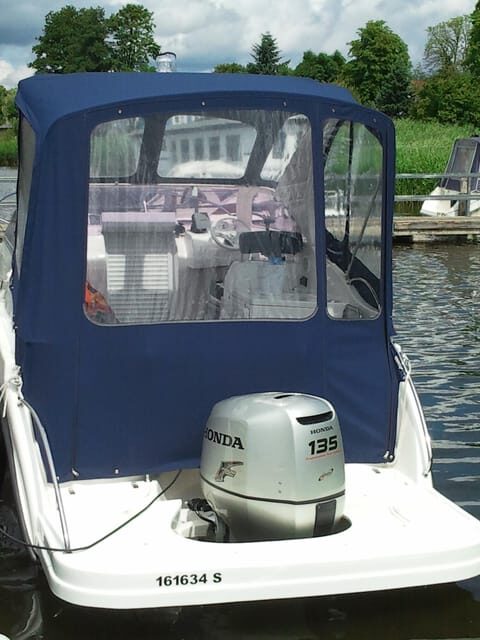 Berlin:Guided South Berlin Yacht Tour with Swim Stop (relax) - The Boat Experience: Comfort and Control