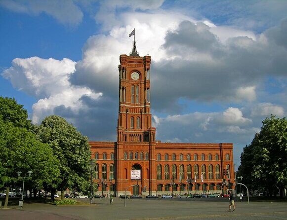 Berlins Old Town - Private Live Virtual Experience - Key Points