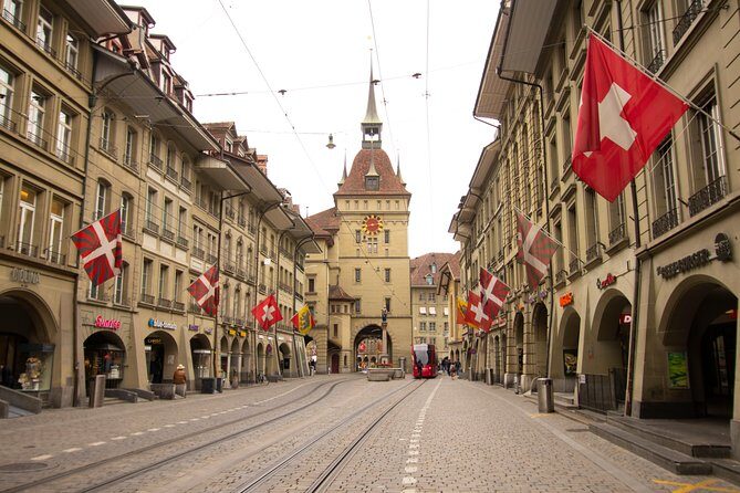 Bern Highlights Small-Group Walking Tour with a Local - How the Tour Works