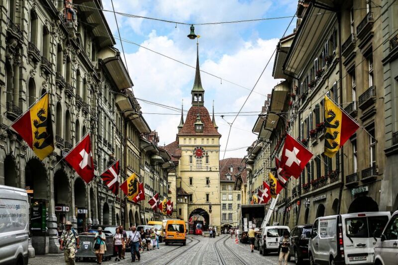 Bern Old Town - Private Historic Walking Tour - The Artistic and Religious Landmarks