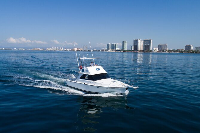 Bertram 38' Convertible Boat in Puerto & Nuevo Vallarta - Food, Drinks, and Comfort