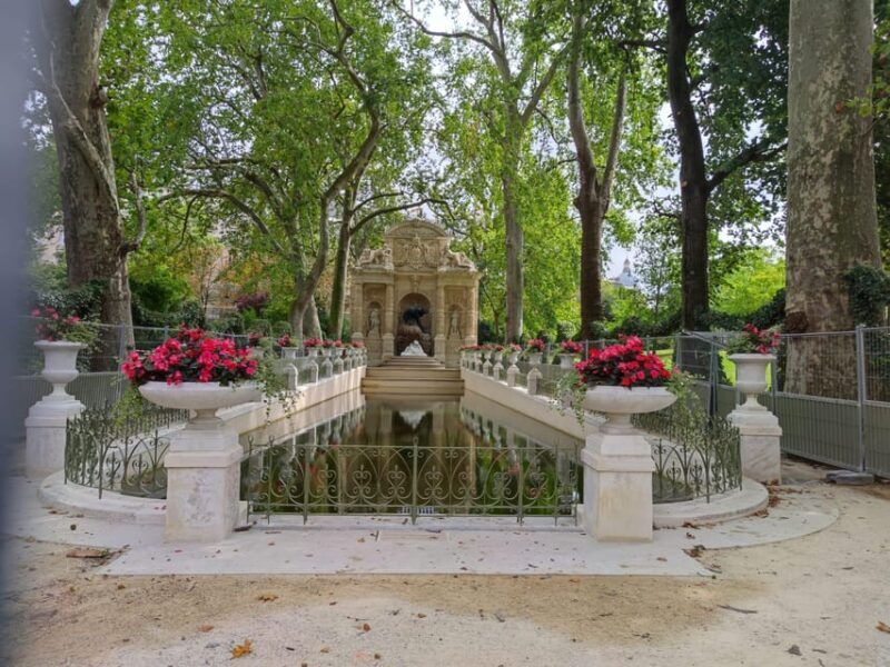 Best Bits of Paris: 40 Favourites Walking Tour 5 hours - Who Should Take This Tour?