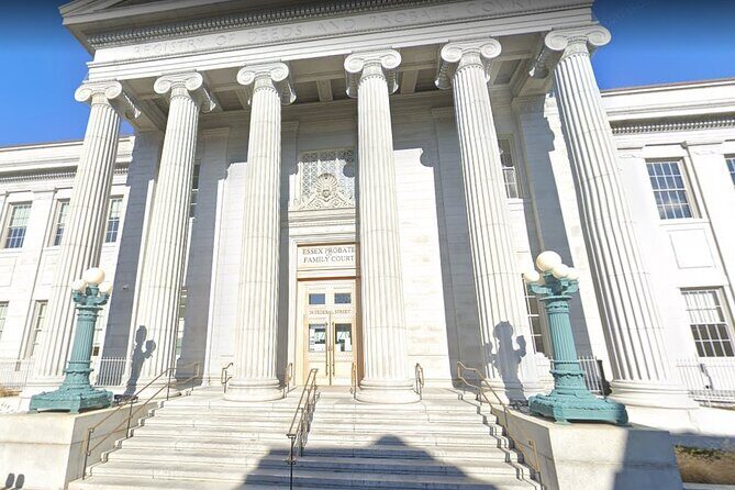 Best Hocus Pocus Movies & More Tour - Who Should Book This Tour?