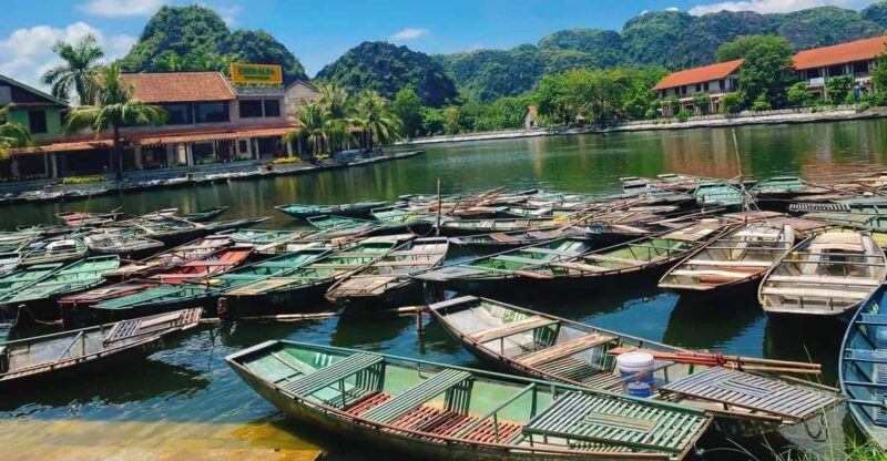 Best Itineary for Ninh Bình 2 Days 1 night with famous place - Day Two: Awe-Inspiring Temples and UNESCO Heritage