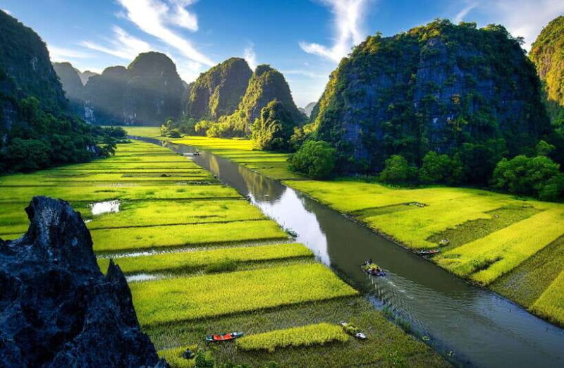 Best Ninh Binh Day Tour: Tam Coc - Hoa Lu - Lunch & Cycling - A Taste of Vietnamese Culture & History in Hoa Lu