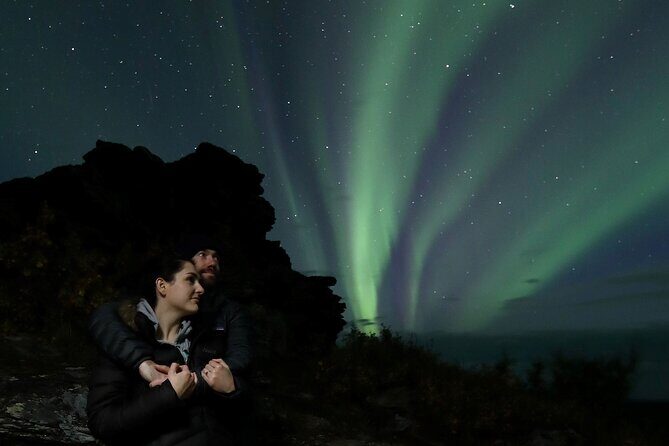 Best Northern Lights Aurora Adventure FREE Portraits & Hot Pizza - The Value of This Aurora Tour