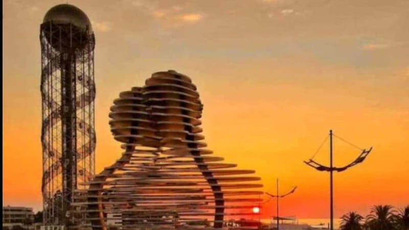 Best Of Batumi: Private, Guided Walking Tour in the City - Exploring Batumi’s Top Highlights