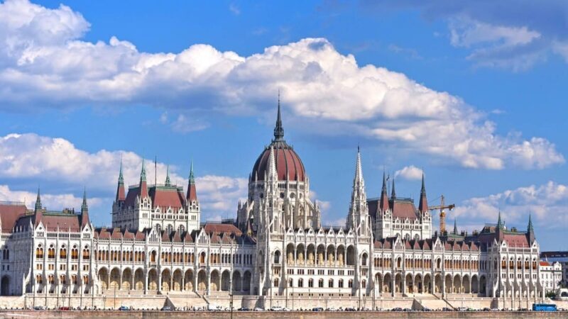Best of Budapest: Private Walking Tour with a Local - Is This Tour Right for You?