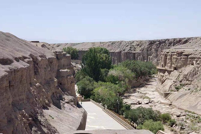 Best of Dunhuang Day Tour to Yulin Grottoes and Suoyangcheng Ruins - Discovering Dunhuang’s Hidden Treasures: A Comprehensive Tour Review