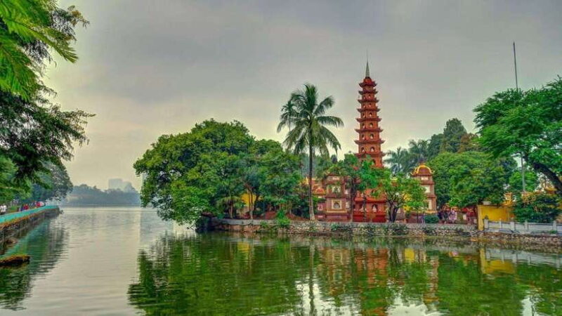 Best of Hanoi: Private Walking Tour with a Local - Key Points