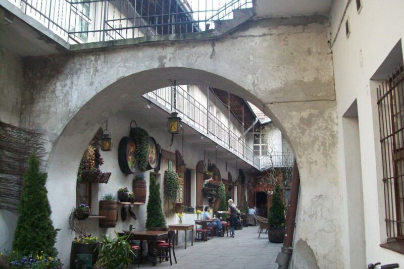 Best of Krakow 1-Day Private Guided Tour with Transport - A Closer Look at the Tour Itinerary