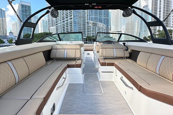 Best of Miami: Private Top-Rated Boat Charter & Guided Experience - Why Consider a Private Boat Tour in Miami?