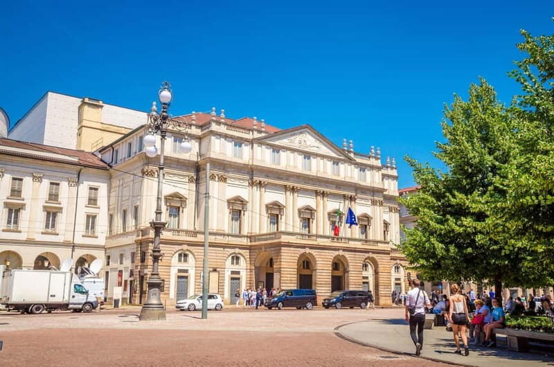 Best of Milan: 3 Icons Tour in 40 Languages + Hop On Hop Off - Key Points