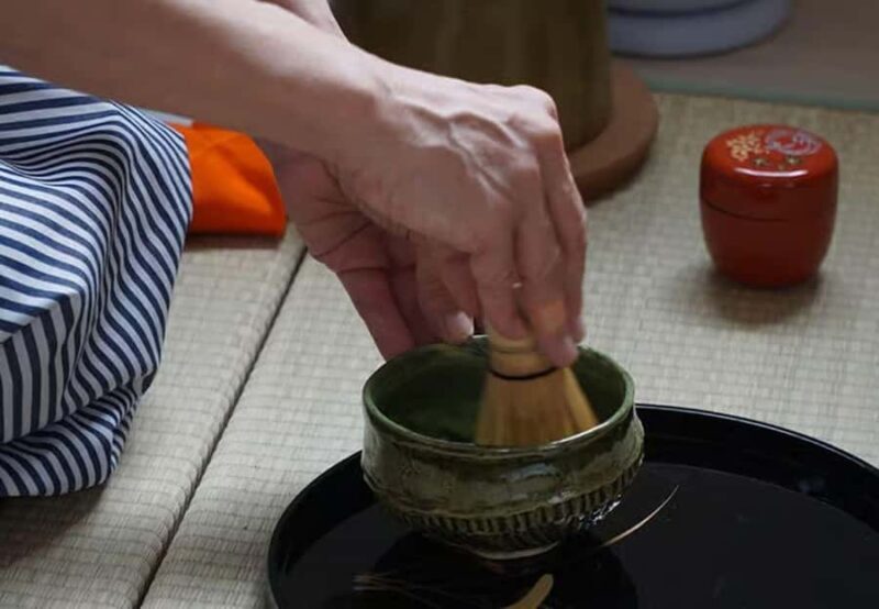 Best of Osaka: Castle, Markets & Dotonbori Day Tour - Exploring Osaka Castle & Scenic Park